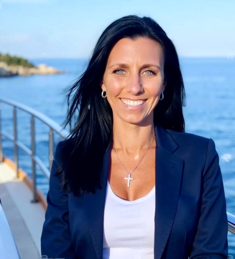 Founder Rae Ann: From Cancer Survivor to Leader